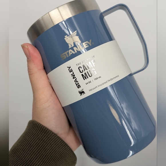Stanley | Kitchen | New Stanley Stay Hot Camp Coffee Mug 24 Oz Blue ...